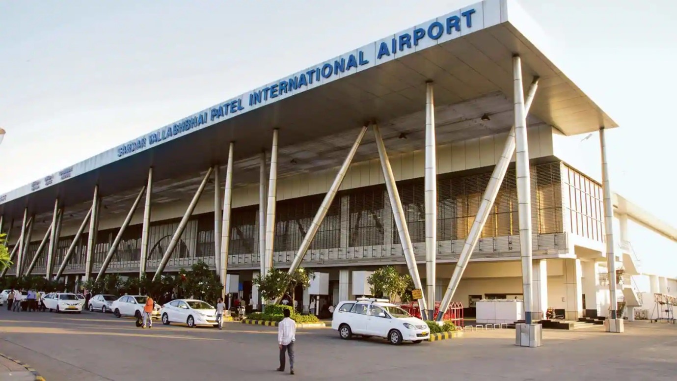 Ultimate Guide to Airport Branding in India - The Media Ant Ultimate Guide to Airport Branding in India - The Media Ant